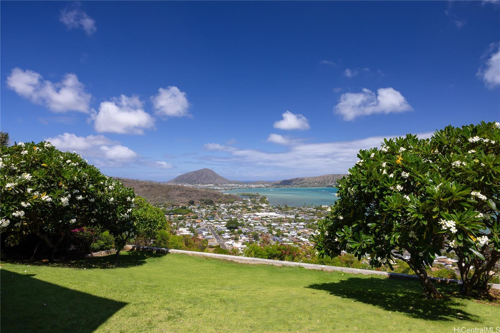 Marcus Realty | 471 Maono Loop Honolulu HI 96821